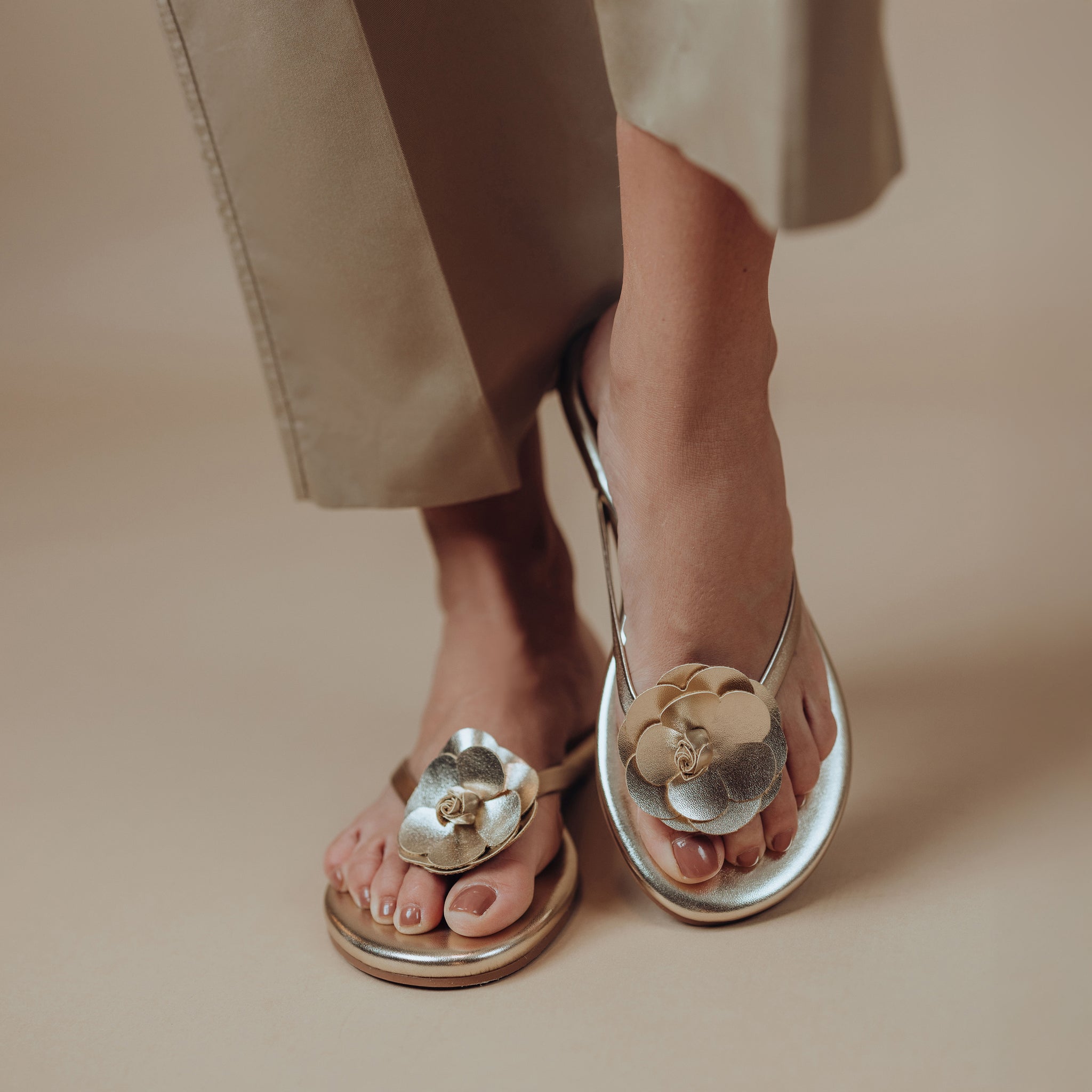 Women's Comfort Arch Support Flip Flops, Sandals & Clogs | Solei Sea